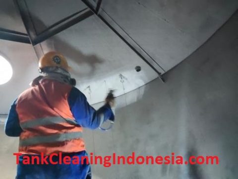 PENGECATAN INDUK SOLAR TANKI DI PT. WAHANA TUNAS UTAMA RUCIKA , NGORO ...