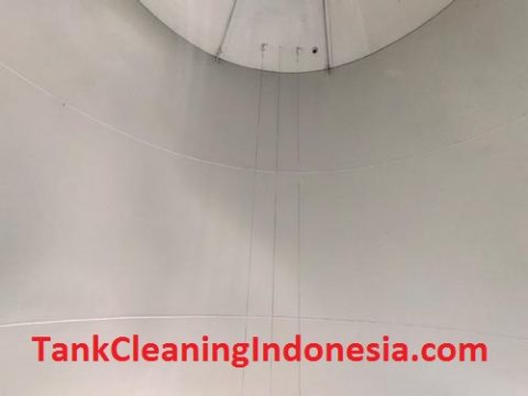 PENGECATAN INDUK SOLAR TANKI DI PT. WAHANA TUNAS UTAMA RUCIKA , NGORO ...